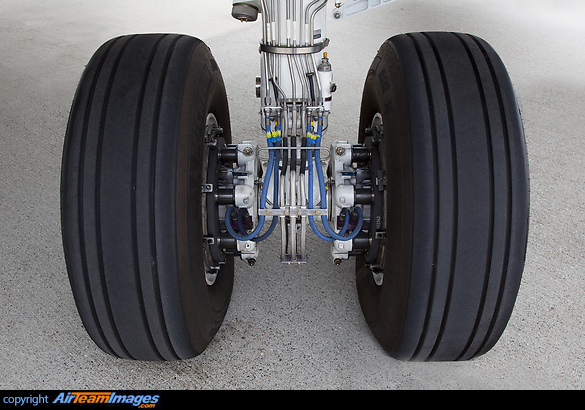 Embraer - Lineage 1000 Private PT-SDD - AirTeamImages.com