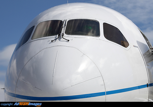 Boeing 787-8 Dreamliner Boeing N787BX - AirTeamImages.com