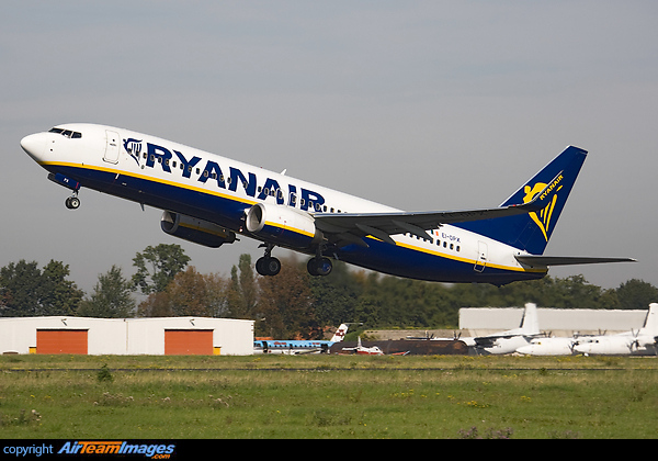 Boeing 737-8AS Ryanair EI-DPX - AirTeamImages.com
