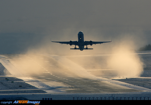 Boeing 757-27B Jet2 G-LSAE - AirTeamImages.com