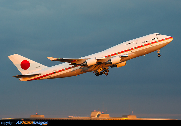 Boeing 747-47C Japan - Japan Air Self-Defense Force 20-1102 ...