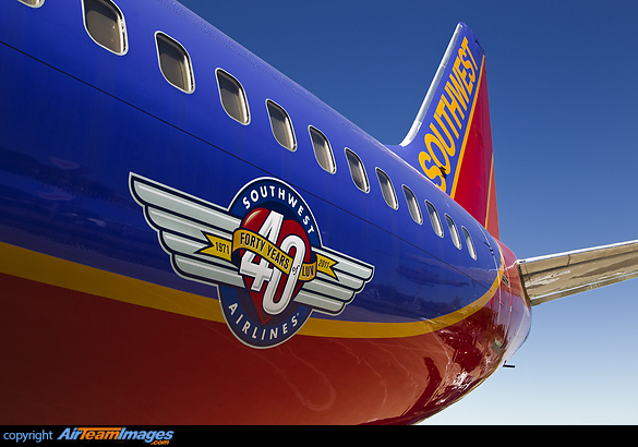 Boeing 737-3H4 Southwest Airlines N300SW - AirTeamImages.com