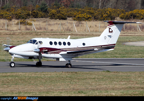Raytheon B200 King Air Private M-EGGA - AirTeamImages.com