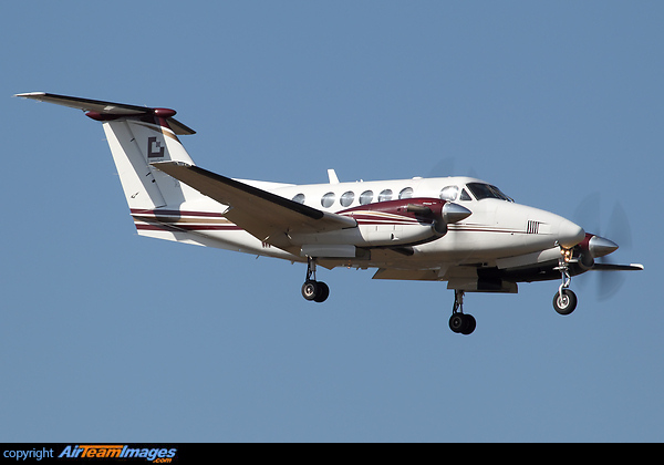 Raytheon B200 King Air Private M-EGGA - AirTeamImages.com