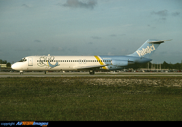 McDonnell Douglas - DC-9 -32 ValuJet Airlines N903VJ Large ...