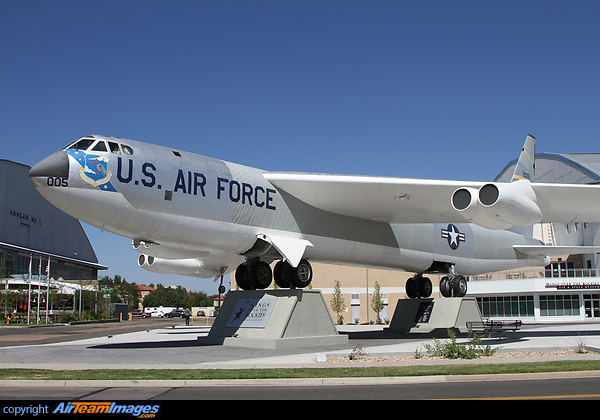 Boeing RB-52B Stratofortress USA - US Air Force 52-0005 - AirTeamImages.com