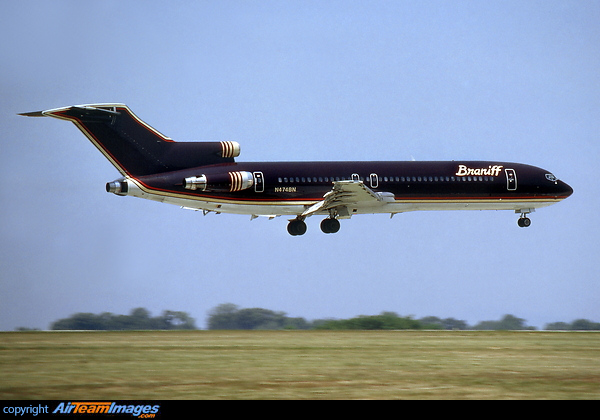 Boeing 727-227/Adv Braniff International Airways N474BN - AirTeamImages.com