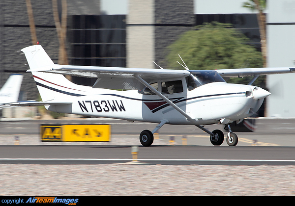 Cessna 182S Skylane Private N783WW - AirTeamImages.com