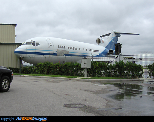 Boeing 727-77 Private N720DC Large - AirTeamImages.com