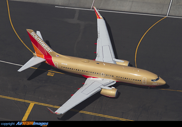 Boeing 737-7H4 Southwest Airlines N714CB - AirTeamImages.com