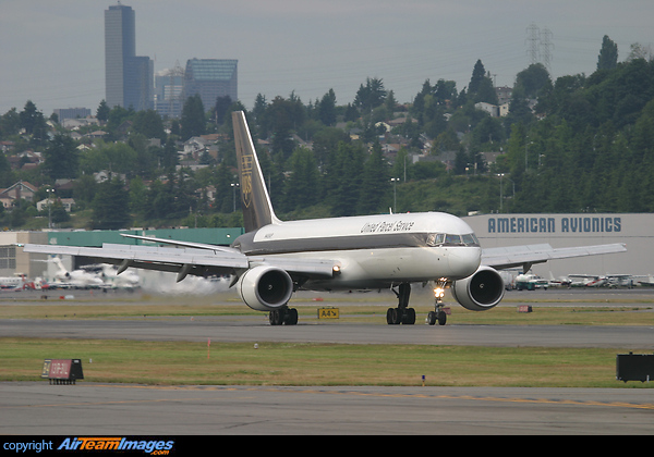 Boeing 757-24APF UPS - United Parcel Service N409UP - AirTeamImages.com
