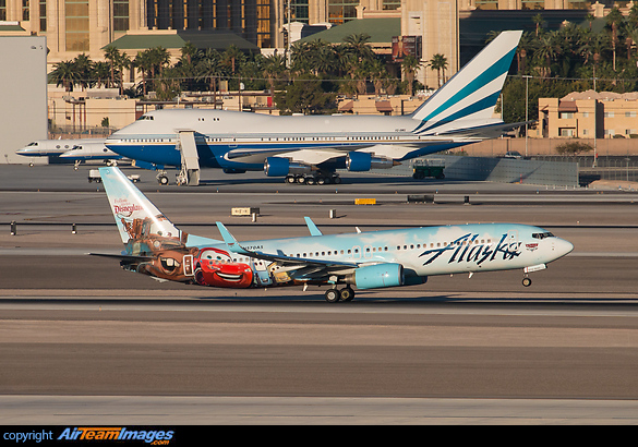 Boeing 737-800 Alaska Airlines N570AS - AirTeamImages.com