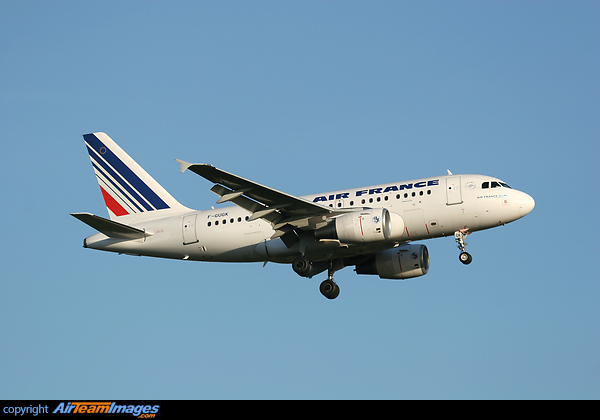 Airbus A318-111 Air France F-GUGK - AirTeamImages.com