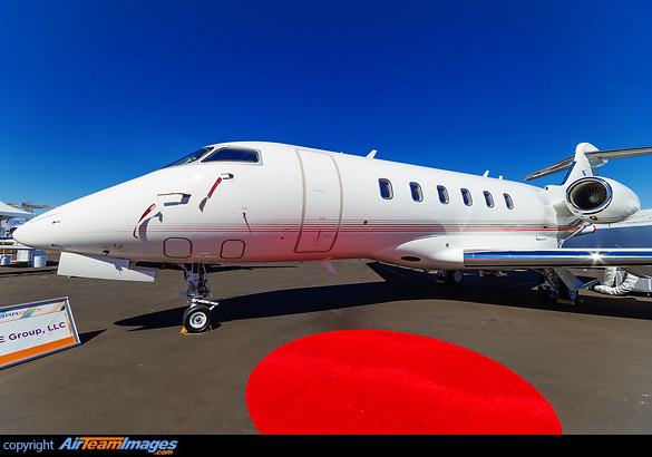 Bombardier Challenger 300 Private N334EC - AirTeamImages.com