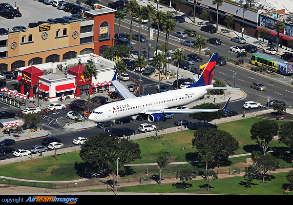 Boeing 737-932/ER Delta Air Lines N850DN - AirTeamImages.com