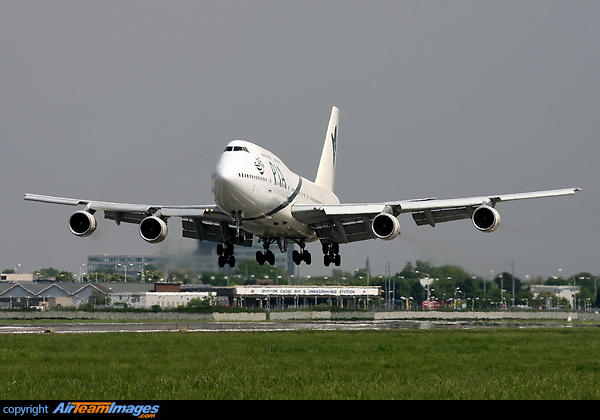 Boeing 747-367 PIA - Pakistan International Airlines AP-BFY ...