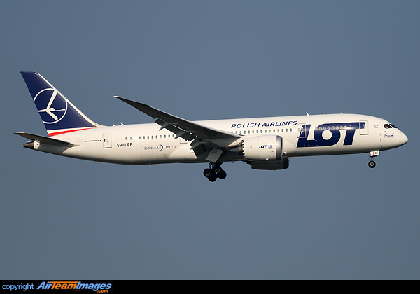 Boeing 787-8 Dreamliner LOT Polish Airlines SP-LRF - AirTeamImages.com