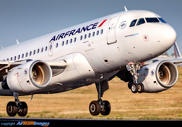 Airbus A318-111 Air France F-GUGE - AirTeamImages.com