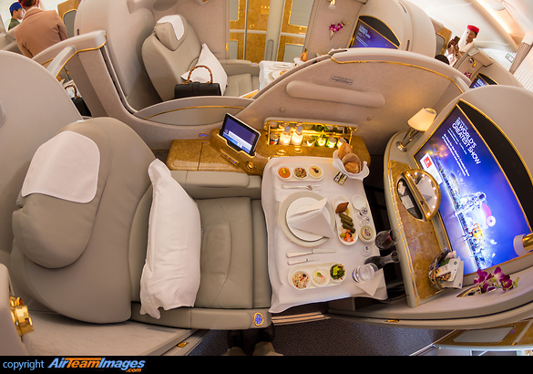 Airbus A380-842 Emirates A6-EVH - AirTeamImages.com