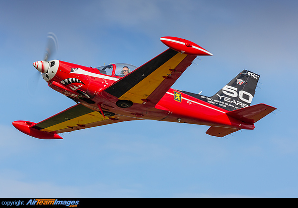 SIAI Marchetti SF-260M Red Devils - Belguim Air Force ST-02 ...