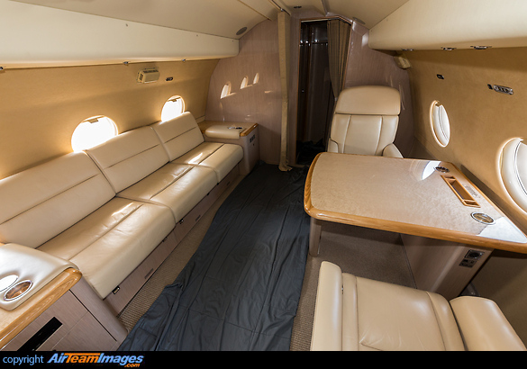 Ilyushin Il-18D Russia - Russian Air Force RF-75478 - AirTeamImages.com