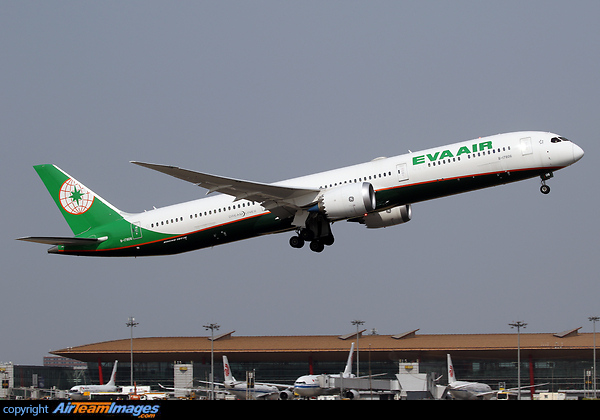 Boeing 787-10 Dreamliner EVA Air B-17806 - AirTeamImages.com