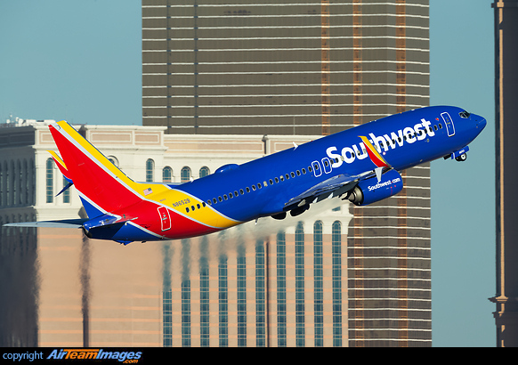Boeing 737-8H4 Southwest Airlines N8652B - AirTeamImages.com