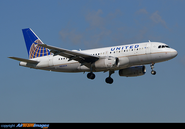 Airbus A319-131 United Airlines N834UA - AirTeamImages.com
