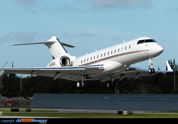 Bombardier Global 6000 NetJets Aviation N145QS - AirTeamImages.com
