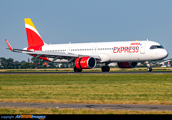 Airbus A321-251NX Iberia Express EC-NST - AirTeamImages.com Airbus A321-251NX Iberia Express EC-NST - AirTeamImages.com