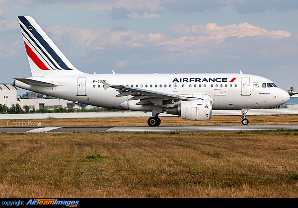 Airbus A318-111 Air France F-GUGK - AirTeamImages.com