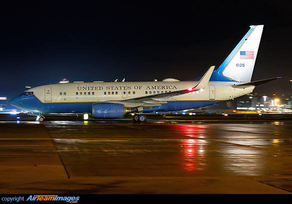 Boeing C-40B USA - US Air Force 01-0015 - AirTeamImages.com