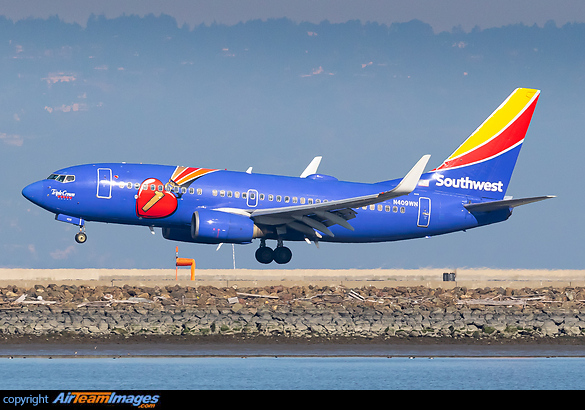 Boeing 737-7H4 Southwest Airlines N409WN - AirTeamImages.com