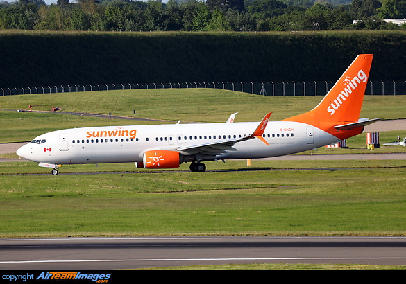 Boeing 737-81D Sunwing Airlines C-GNCH - AirTeamImages.com