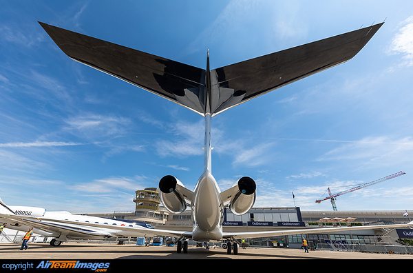 Gulfstream G700 Gulfstream Aerospace N706GD - AirTeamImages.com
