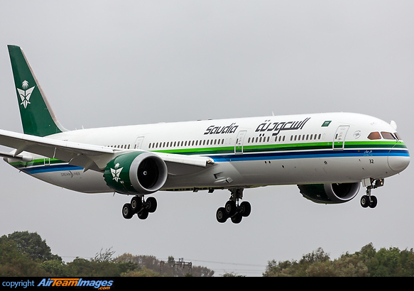 Boeing 787-10 Dreamliner Saudi Arabian Airlines HZ-AR32 - AirTeamImages.com
