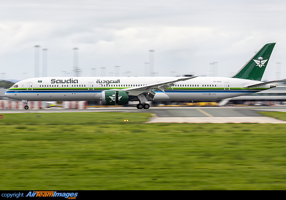 Boeing 787-10 Dreamliner Saudi Arabian Airlines HZ-AR33 - AirTeamImages.com