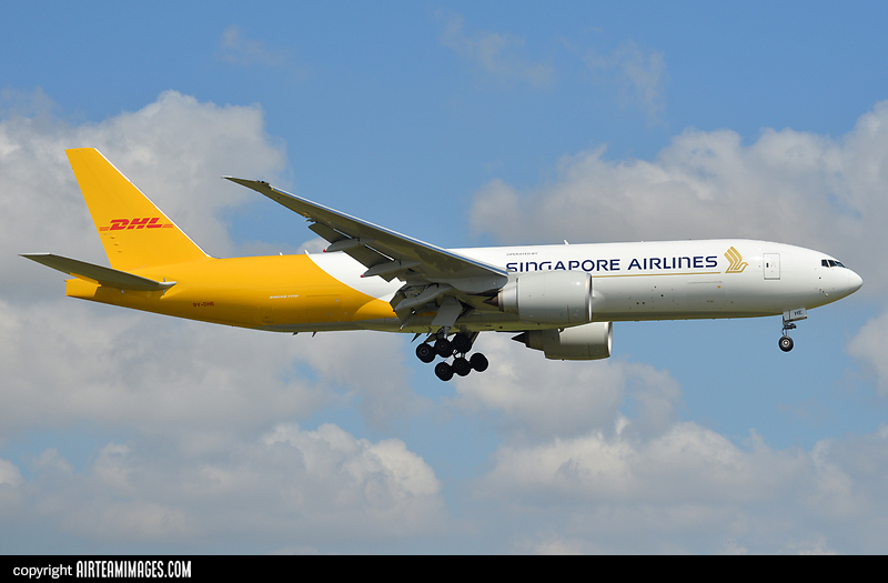 Boeing 777-F Singapore Airlines Cargo 9V-DHE - AirTeamImages.com