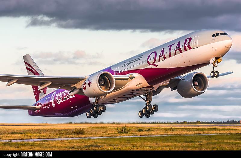 Boeing 777-3DZ/ER Qatar Airways A7-BEC - AirTeamImages.com