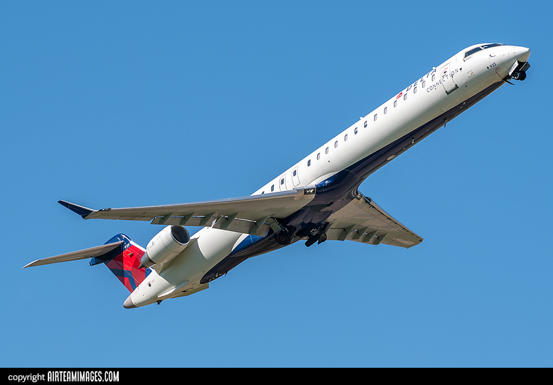 Bombardier CRJ-900LR Delta Connection (Endeavor Air) N935XJ ...