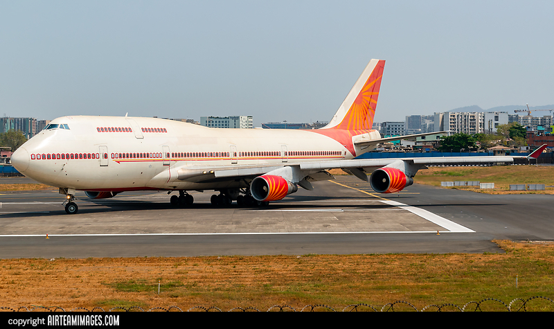 Boeing 747-437 N940AS - AirTeamImages.com