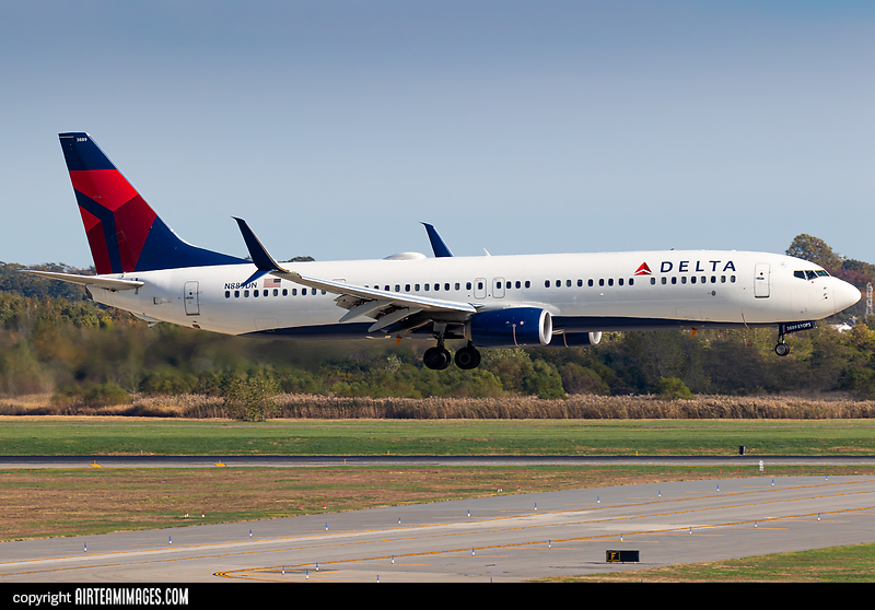 Boeing 737-932/ER Delta Air Lines N889DN - AirTeamImages.com