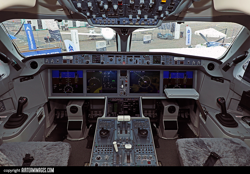 Airbus ACJ TwoTwenty Comlux Aviation 9H-220CJ - AirTeamImages.com