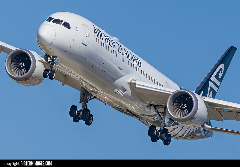Boeing 787-9 Dreamliner Air New Zealand ZK-NZN - AirTeamImages.com