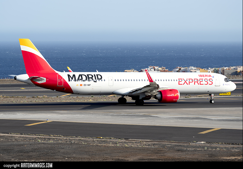 Airbus A321-251NX Iberia Express EC-NIF - AirTeamImages.com