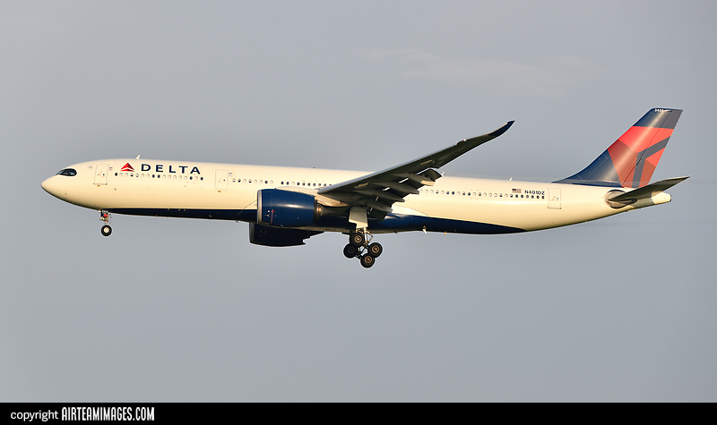 Airbus A330-941 Delta Air Lines N401DZ - AirTeamImages.com