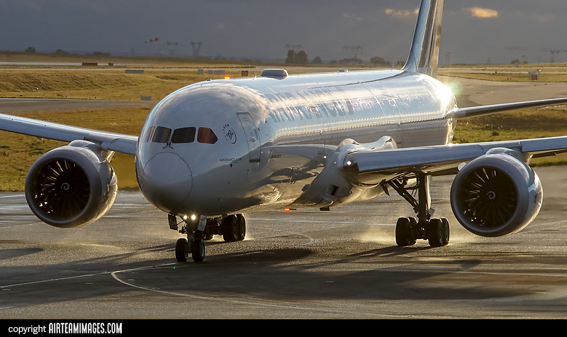 Boeing 787-9 Dreamliner Air France F-HRBD - AirTeamImages.com