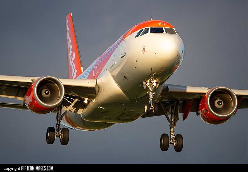 Airbus A319-111 EasyJet G-EZFT - AirTeamImages.com