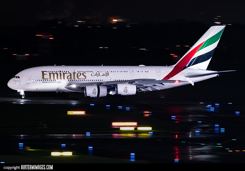 Airbus A380-861 Emirates A6-EUY - AirTeamImages.com