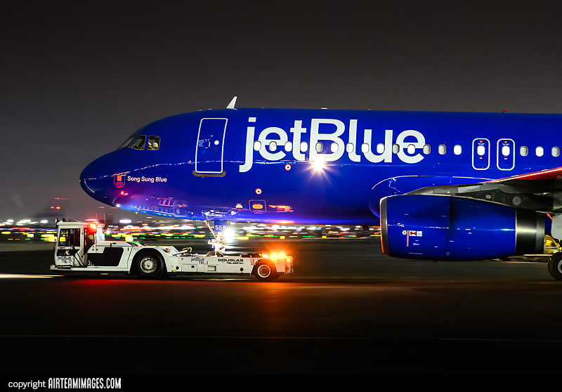 Airbus A320-232 JetBlue Airways N558JB - AirTeamImages.com